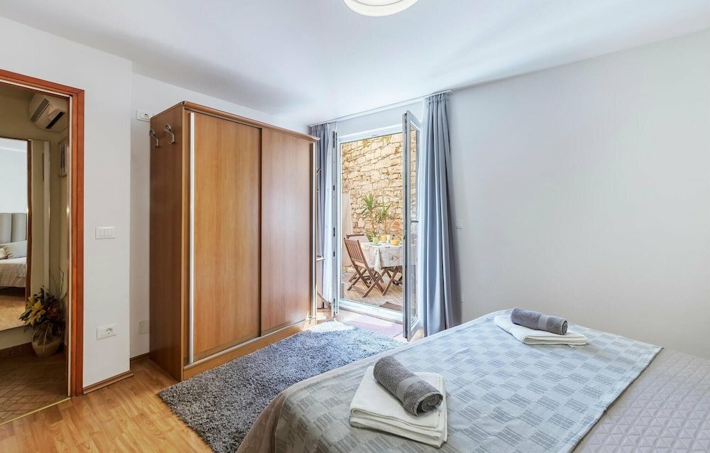 Otel Amazing Home in Novigrad With Wifi and 1 Bedrooms, Dünya, foto