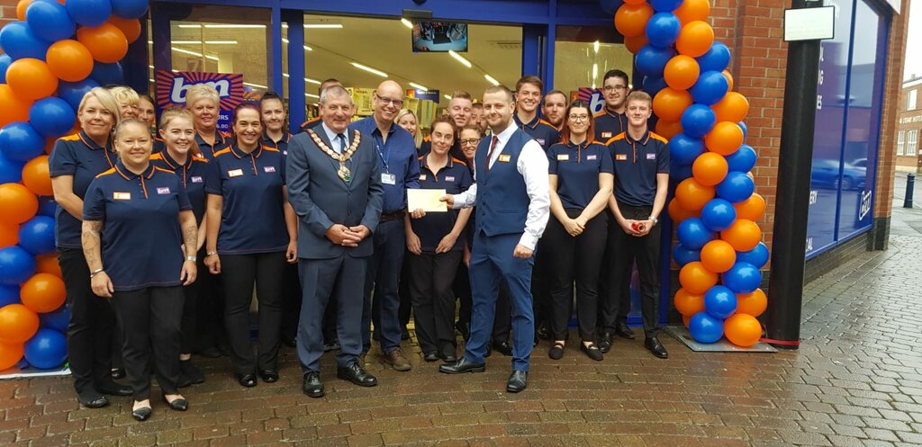 Şans oyunları B&m Store, İngiltere, foto