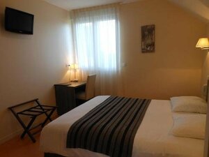 Hotel du Parc (Centre-Val de Loire, Loiret, Châteauneuf-sur-Loire, Place Aristide Briand), otel