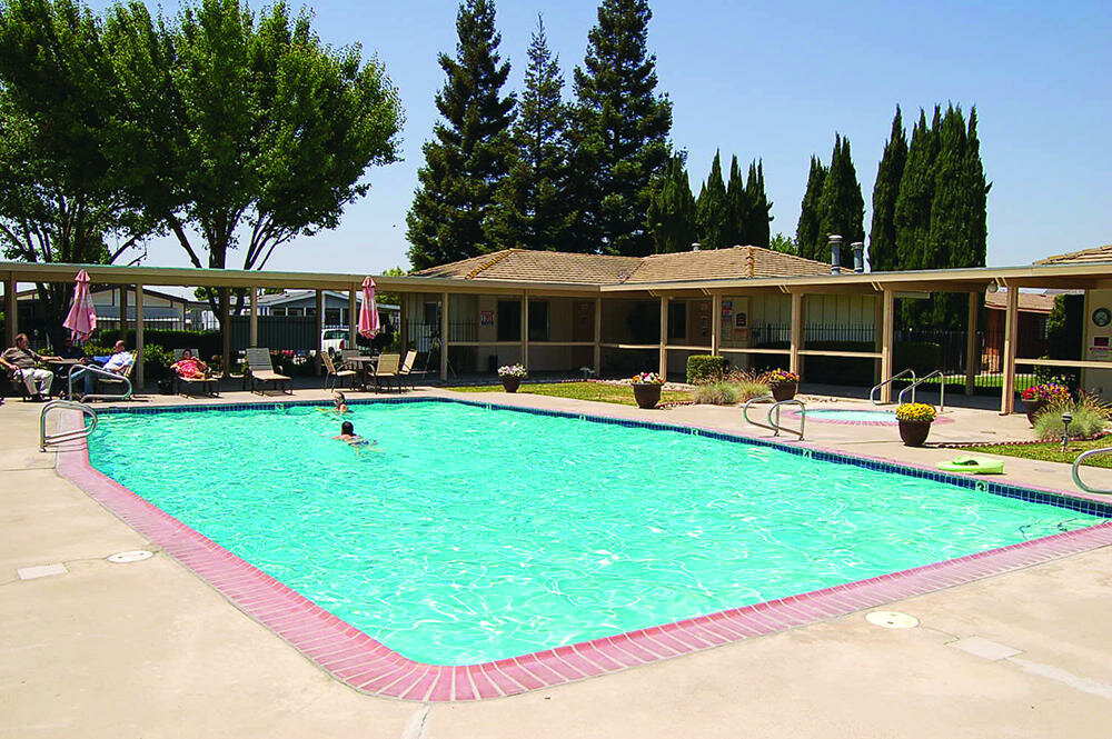Arazi dizisi Coralwood, Modesto, foto