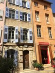 Le M Maison d'Hôtes (Alpes-de-Haute-Provence, Arrondissement de Digne-les-Bains, Riez, Place Saint Antoine, 12), otel