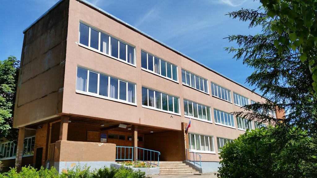 Ortaokul Palkinskaya srednyaya obshcheobrazovatelnaya shkola, Pskovskaya oblastı, foto