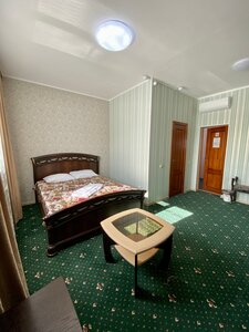 Ekvator (ulitsa Pushkina No:4Б/1), otel  Aramil'den