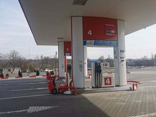 Benzin istasyonu Lukoil Causeni, Cauşeni, foto
