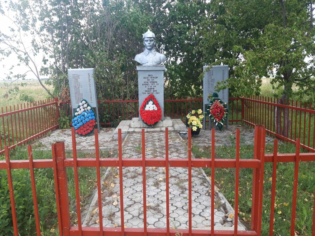 Anıt, heykel Бюст Героя Советского Союза Алексея Григорьевича Иванова, Novosibirskaya oblastı, foto