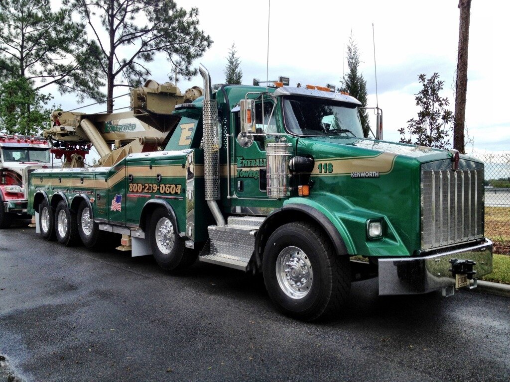 Toplu taşıma yönetimi ve bakımı Emerald Towing, Pompano Beach, foto
