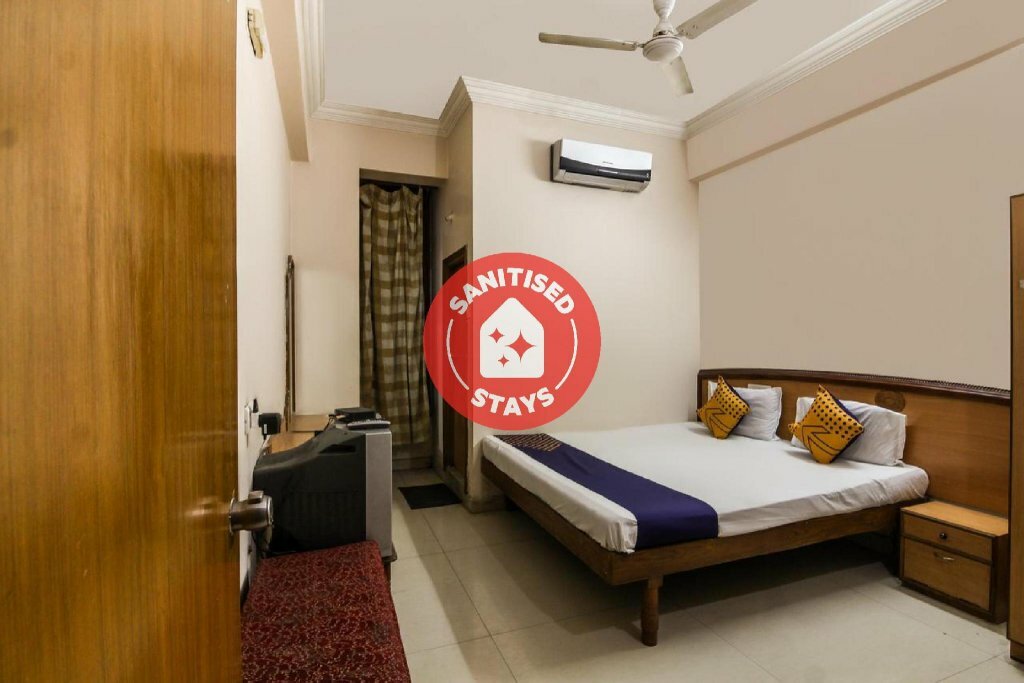 Otel Spot On 69484 Hotel Rk Residency, Haydarabat, foto