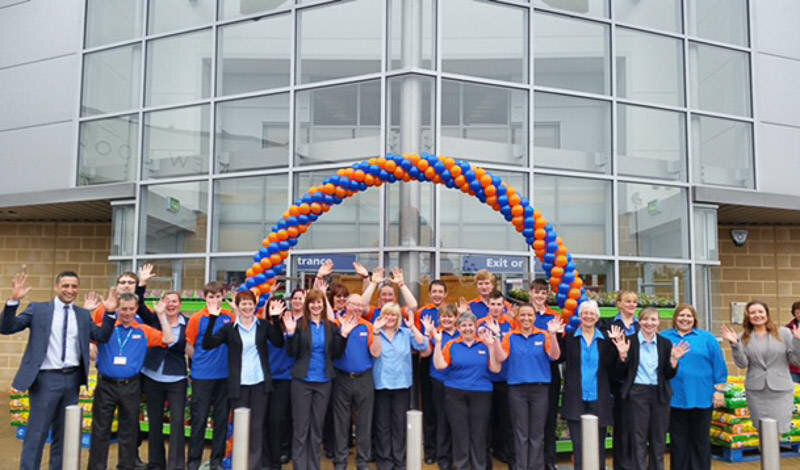 Şans oyunları B&m Home Store with Garden Centre, Elgin, foto