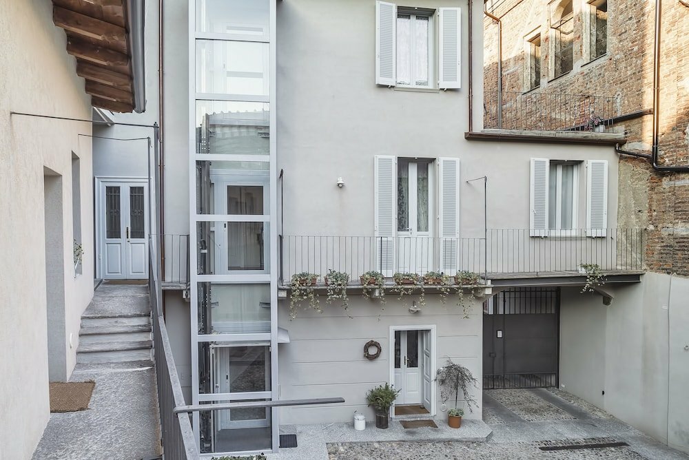 Otel Locanda San Bernardo, Lombardiya, foto