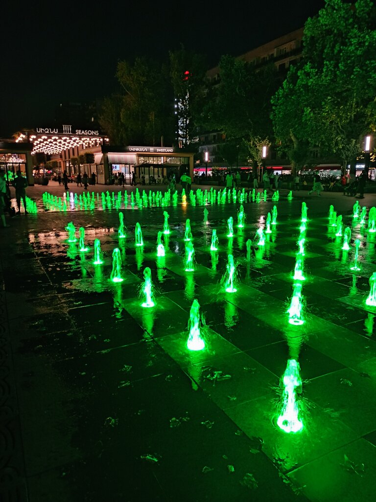 Kültür ve eğlence parkları Yeni Erivan Parkı, Erivan, foto