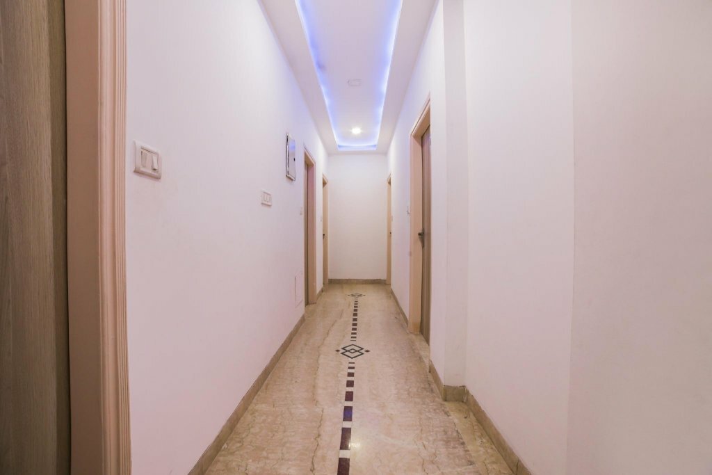 Otel Oyo 16978 Hotel Sterling Inn, Delhi, foto