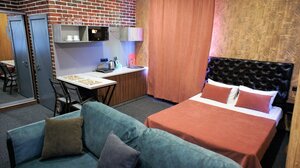 Brut (Revoliutsionnaia Street No:33), otel  Gelencik'ten