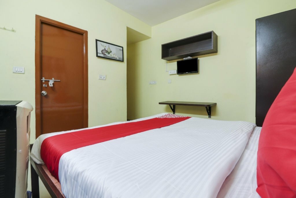 Otel Oyo 74963 Ruby Grand Inn, Haydarabat, foto