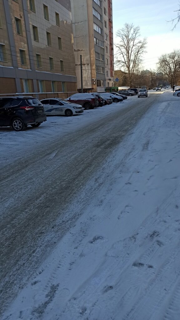 Otoparklar Автомобильная парковка, Çeliabinsk, foto