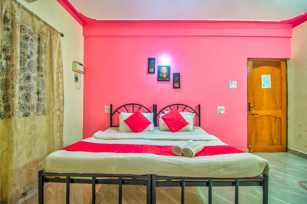 Otel Oyo 13201 Home Studio Calangute Beach, Goa, foto