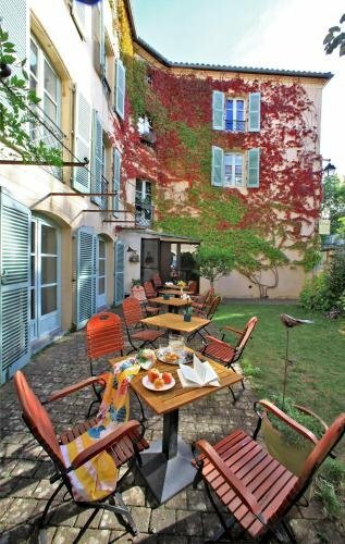 Otel Hôtel Le Quatorze, Figeac, foto
