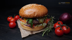 RodoGrill (Sovetskaya Street No:122, Mineralnye Vody), kafe  Mineralniye Vodi'den