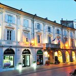 Hermoso Housing Hh Valenza (Piedmont, Provincia di Cuneo, Corso Giuseppe Garibaldi, 61), otel  Piyemonte'den