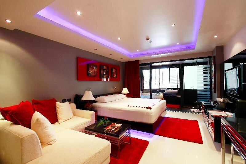Kısa süreli konaklama Absolute Bangla Suites by Lofty, Phuket Eyaleti, foto