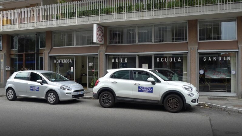 Sürücü kursları Autoscuola Monterosa, Lombardiya, foto