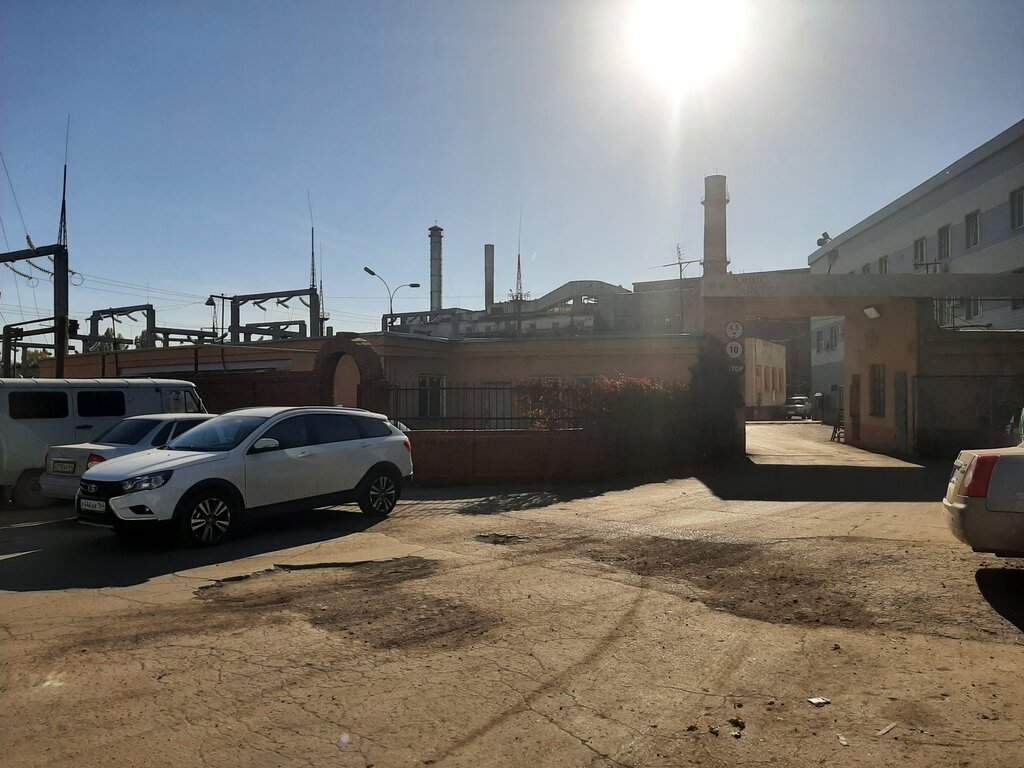 Otopark ve tamirhaneler Юнис Саратов, Saratov, foto