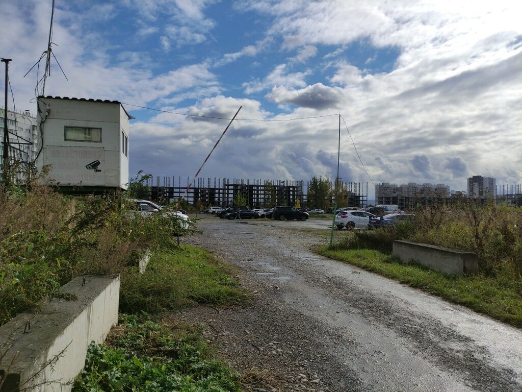 Otoparklar Parking lot, Krasnoyarsk, foto