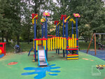 Playground (Warszawa, Dzielnica Ursynów), oyun alanı  Varşova'dan