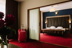 Mały Rzym (Swietokrzyskie Voivodeship, Powiat Sandomierski, miasto Sandomierz), otel  Sandomierz'den