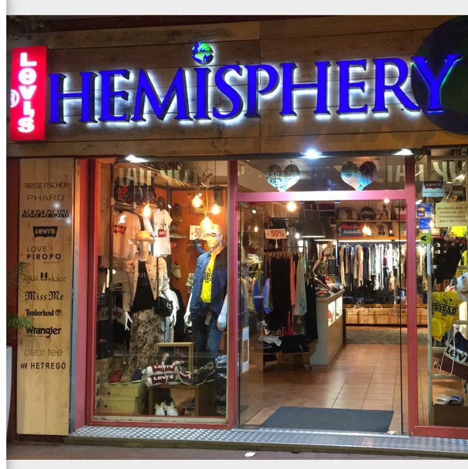 Giyim mağazası Hemisphery, Lloret De Mar, foto