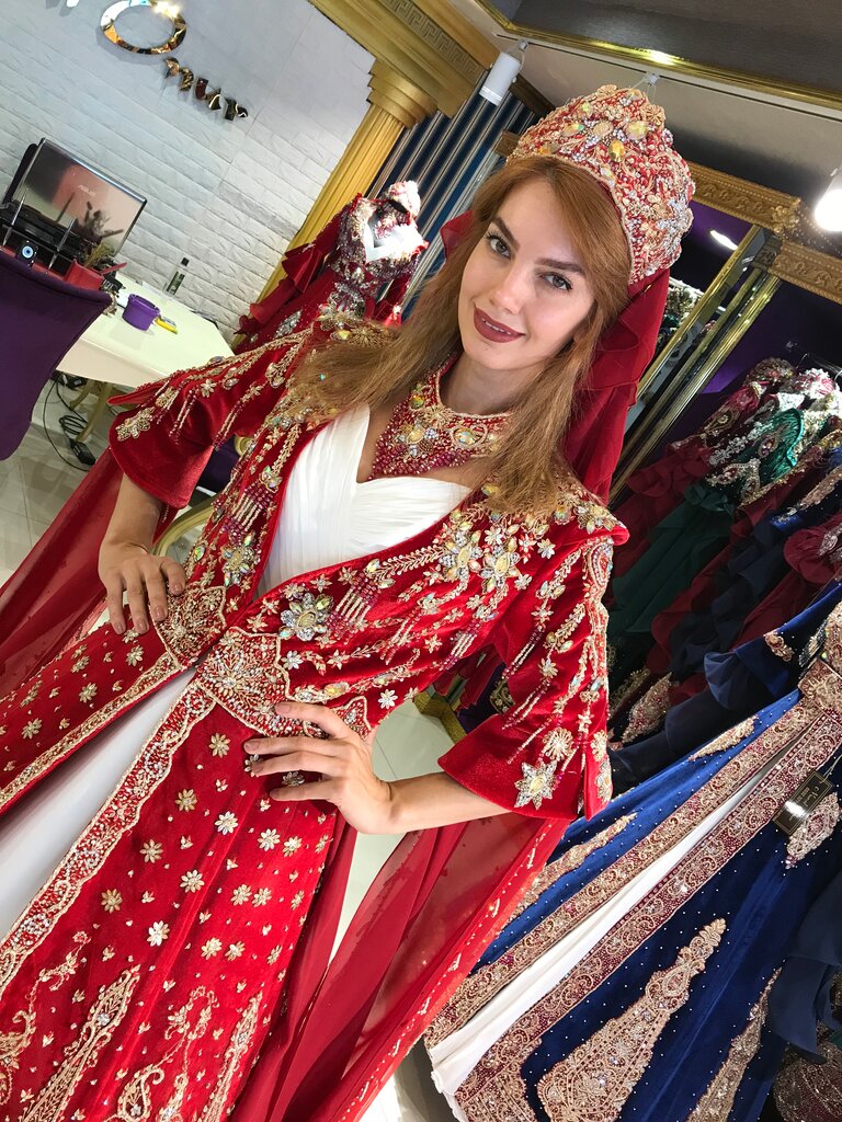 Giyim mağazası Nural Onur Kaftan, İzmir, foto