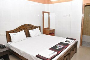 NB Palace (State of Tamil Nadu, Chennai, Green Line, Chennai Central), otel  Chennai'den