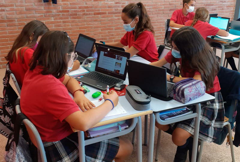 Özel okul Institució Tarragona - Aura, Katalonya, foto