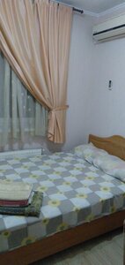 Na Perekrestke Mini-hotel (Керченское шоссе No:44И, Феодосия), otel  Feodosya'dan (Kefe'den)