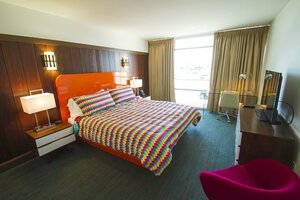 Mother Earth Motor Lodge (North Carolina, Lenoir County, Kinston), otel  Kinston'dan