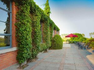The Old Schoolhouse Inn (Northern Ireland, Newtownards), otel  County Down'dan