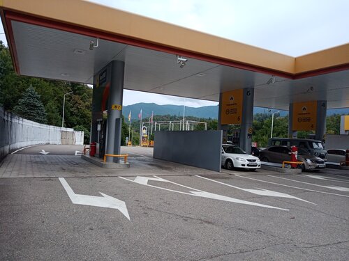 Benzin istasyonu Rosneft, Krasnodarski krayı, foto