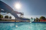Camping L'Europe (Auvergne-Rhône-Alpes, Puy-de-Dôme, Arrondissement d'Issoire, Murol, Rue de Jassat), kamp alanları