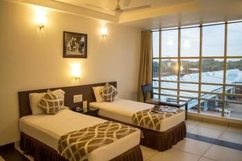 Otel Oyo Premium Isbt Bhopal, Bhopal, foto