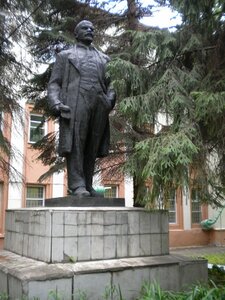 В. И. Ленин (Republic of Bashkortostan, gorodskoy okrug Ufa, Leninskiy District), anıt, heykel  Ufa'dan