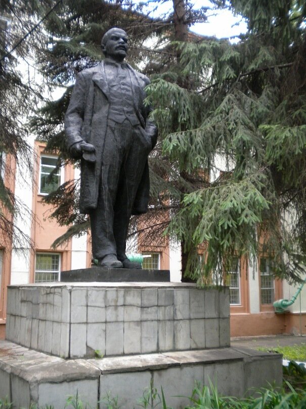 Anıt, heykel В. И. Ленин, Ufa, foto