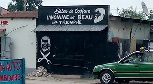 Chez Triomphe (Brazzaville, Commune de Bacongo, Avenue Matsoua), berberler  Brazzaville'den