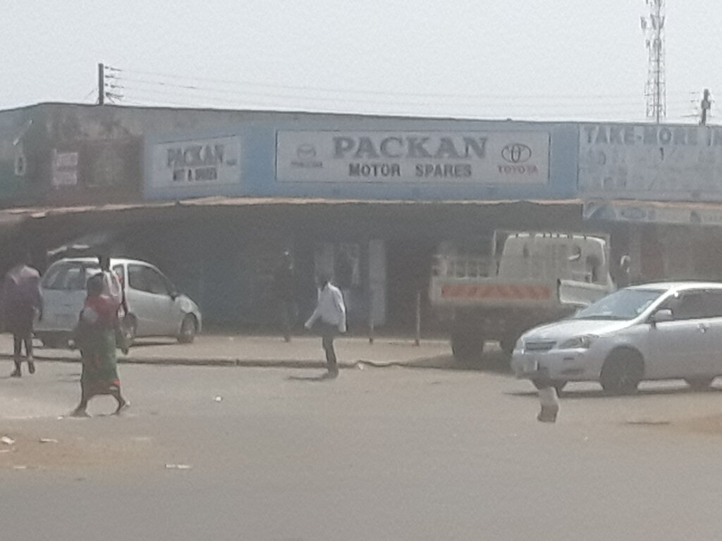 Otomobil servisi Packan Motor Spares, Lusaka, foto
