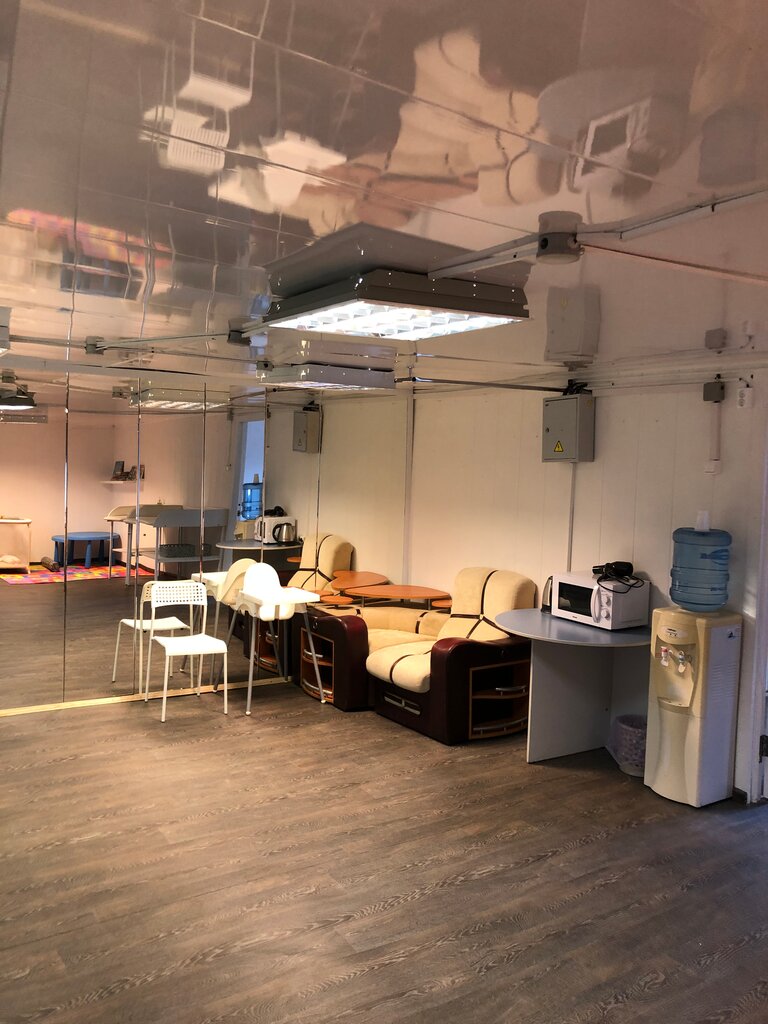 Yüzme havuzları Newborn Swimming Bryzgi, Yekaterinburg, foto