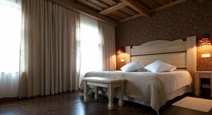 Guest House Martinelli (Liela street No:7), otel  Talsi'den