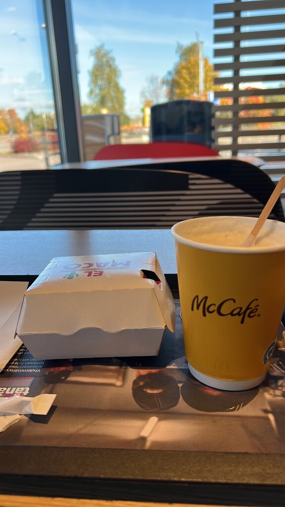 Yönetim ofisi McDonald's, Kotka, foto