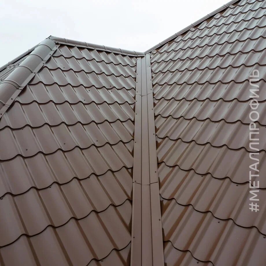 Çatı ve çatı materyalleri ALPavOL, Minskaya oblastı, foto