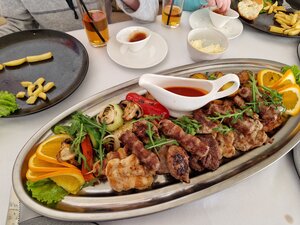 Кафаница Плескавица (Zheleznodorozhnaya Street No:104А/1, Yuzhno-Sakhalinsk), restoran  Sakhalinsk'ten
