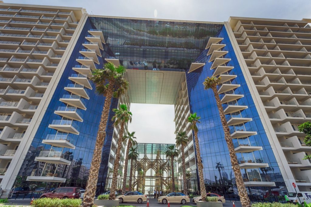 Yönetim ofisi Emirates Glass Warehouse, Dubai, foto