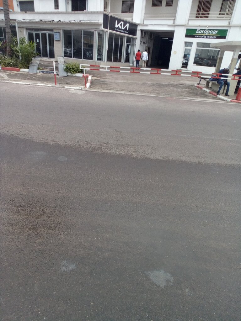 Otomobil satış galerileri Kia Europcar GN Lemai, Brazzaville, foto