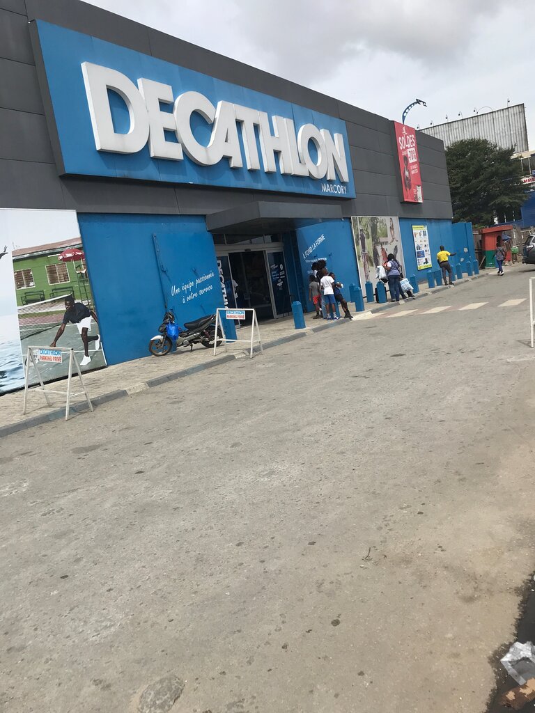 Spor mağazaları Decathlon, Abican, foto